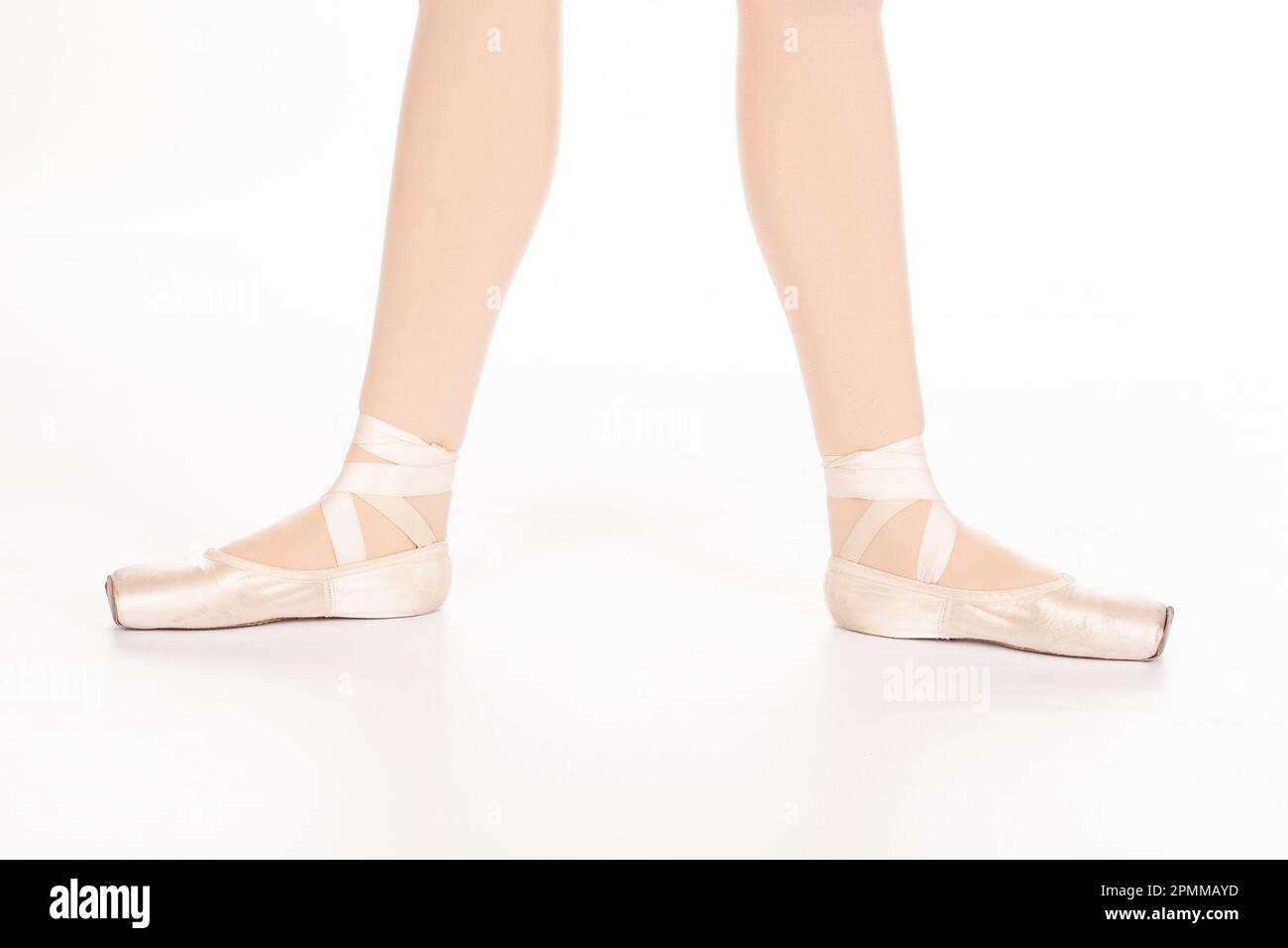 En Pointe CORRECT Second position showing calves front on teachers ...