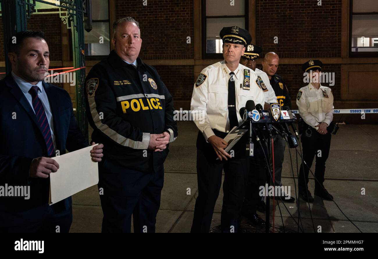 NYPD Chief of Transit Michael Kemper briefs media on police involved ...