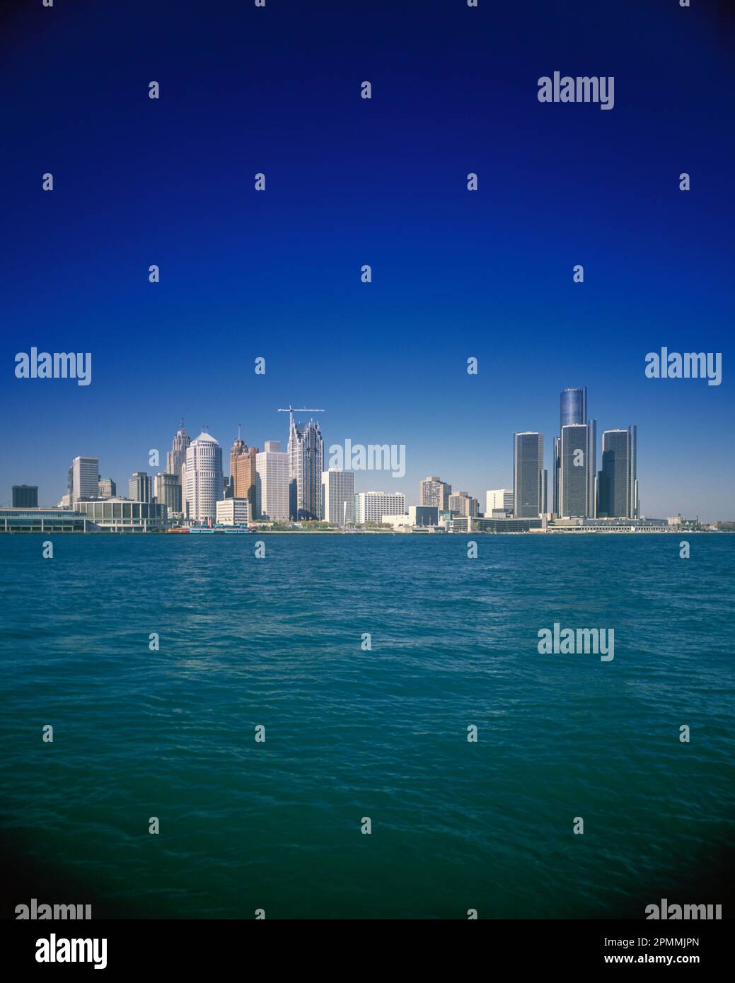 Vintage, detroit skyline hi-res stock photography and images - Alamy