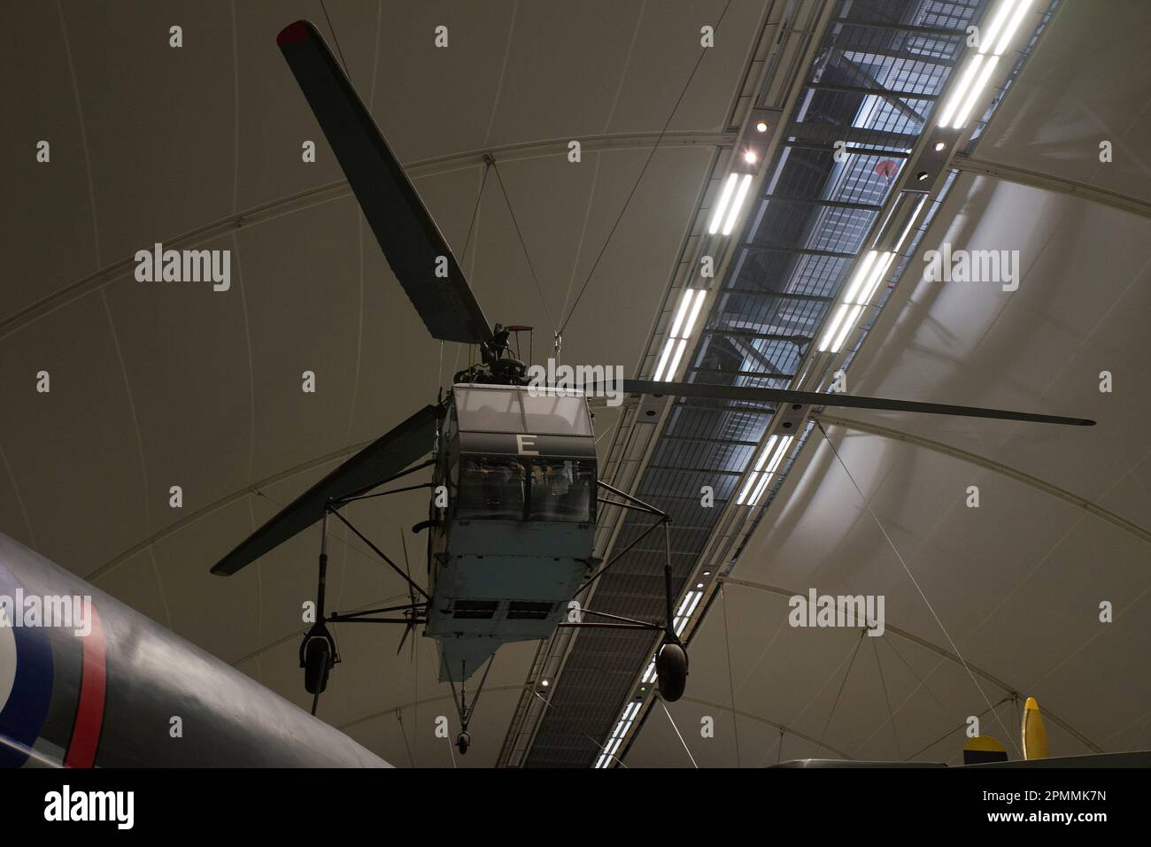 Sikorsky r 4b hoverfly 1 hi-res stock photography and images - Alamy