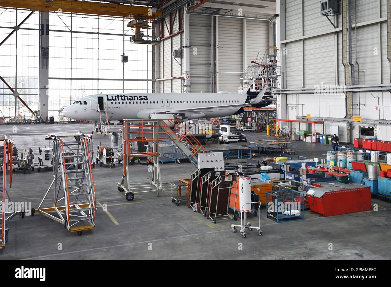 Upper Thing, Deutschland. 12th Apr, 2023. A Lufthansa Airbus A321 ...