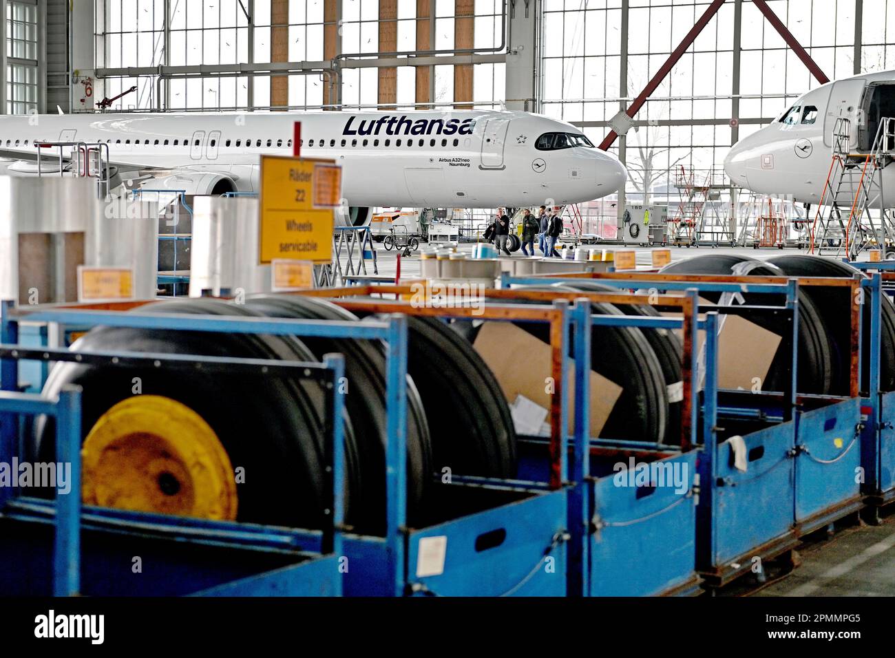 Upper Thing, Deutschland. 12th Apr, 2023. A Lufthansa Airbus A321 ...
