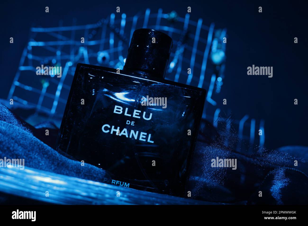 Chanel perfume hi-res stock photography and images - Alamy