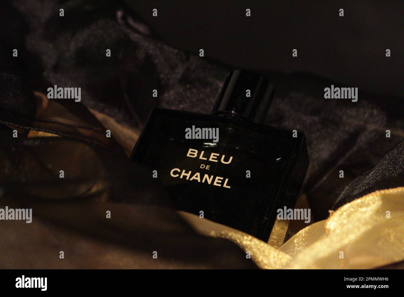 Blue De Chanel Perfume Advertising Stock Photo - Alamy