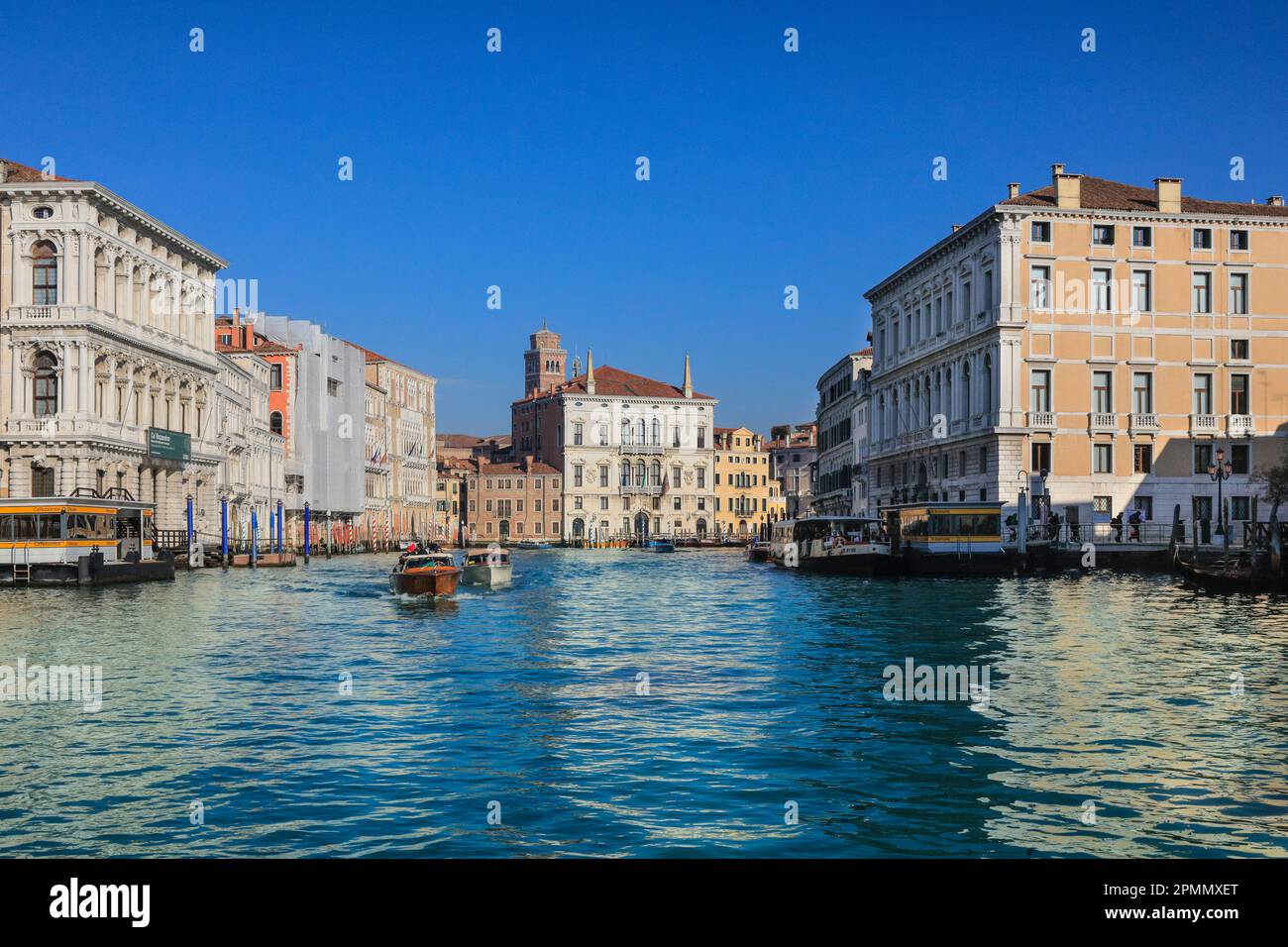 The Grand Canal Venice, Canale Grande historic buildings and palaces ...