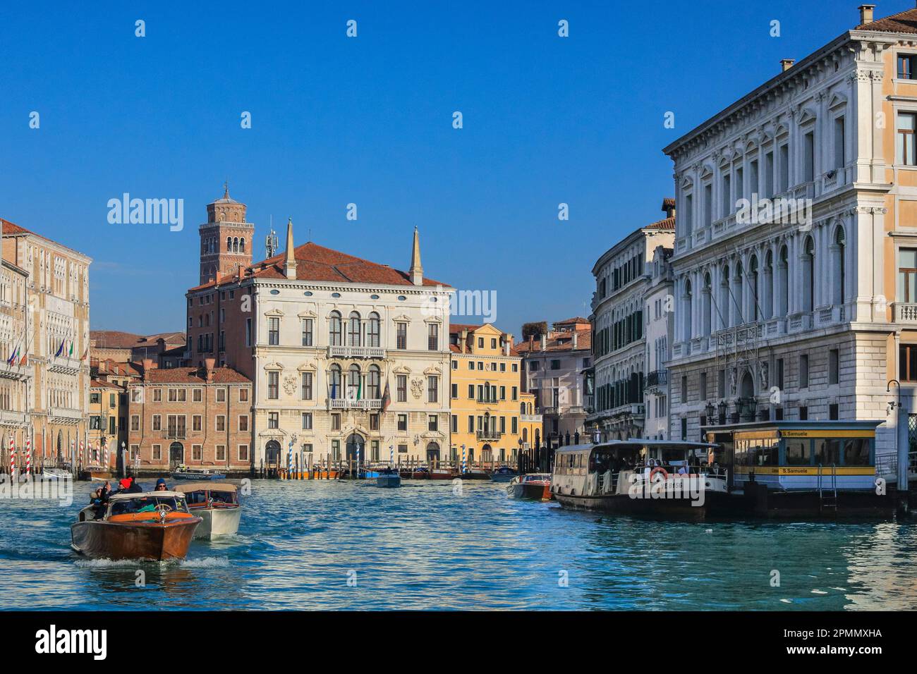 The Grand Canal Venice, Canale Grande historic buildings and palaces ...