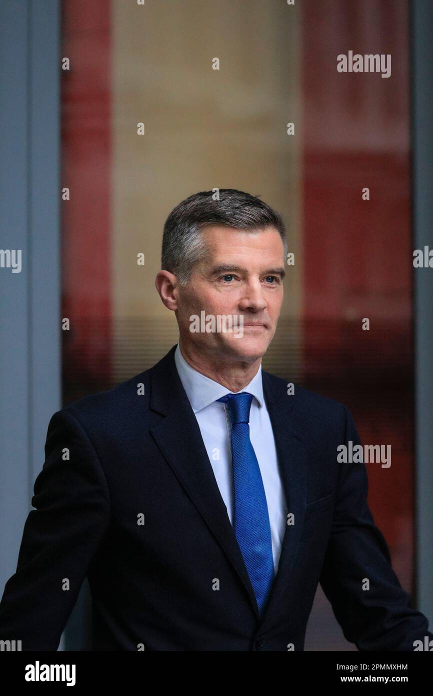 Transport secretary harper hi-res stock photography and images - Alamy
