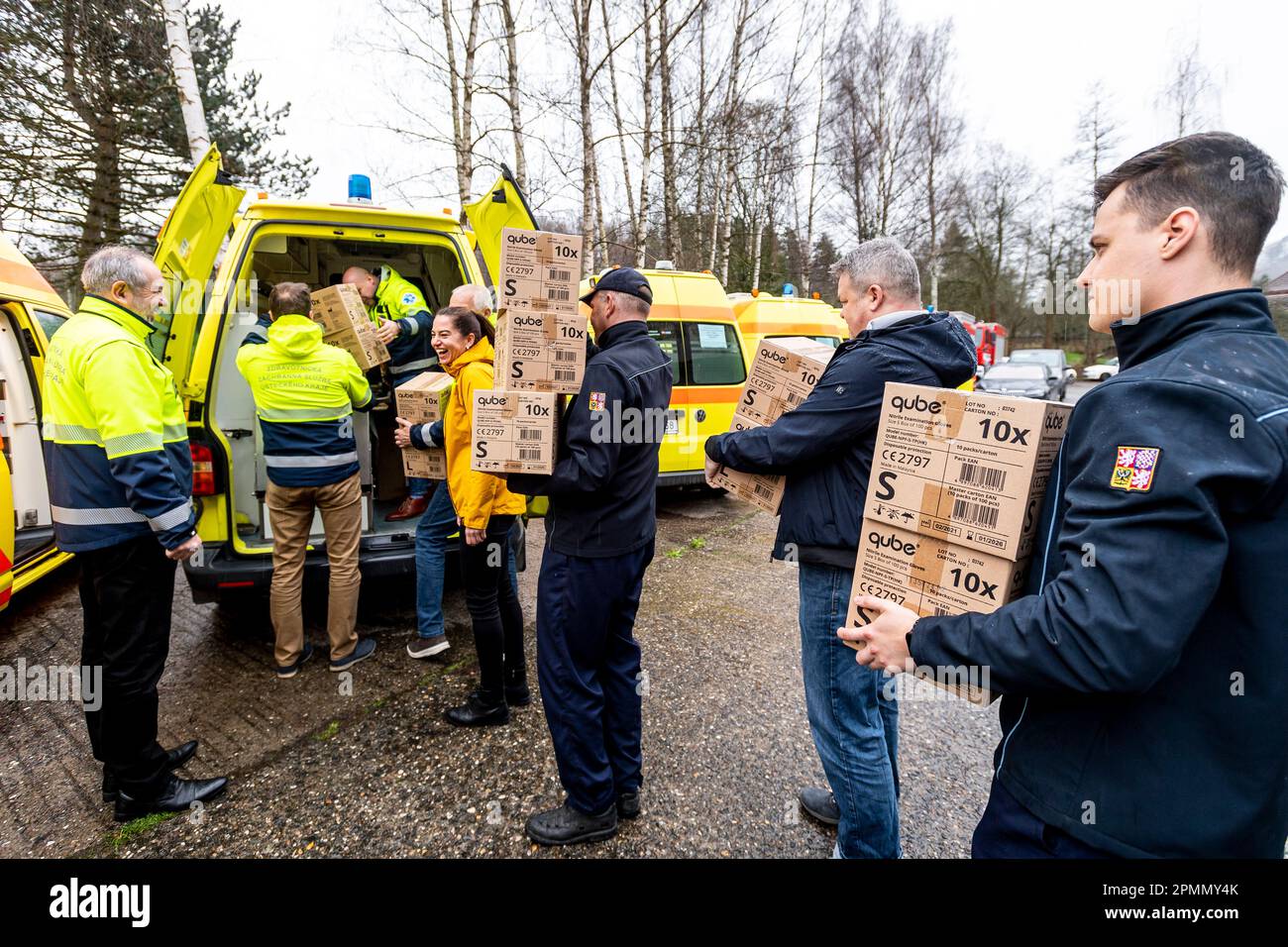 Departure of seven ambulances loaded with humanitarian aid to Ukraine ...