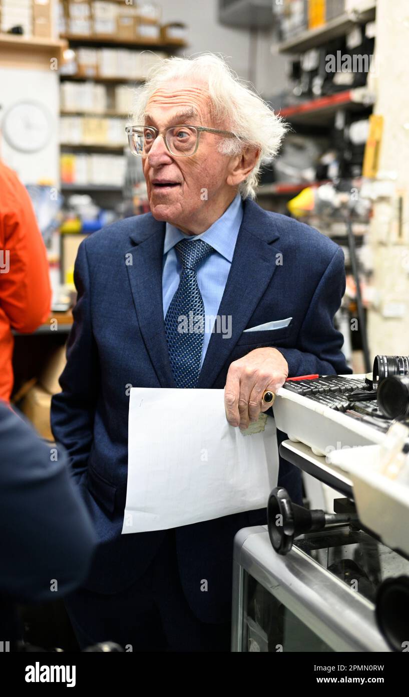Queens coronation 1953 charles hi-res stock photography and images - Alamy