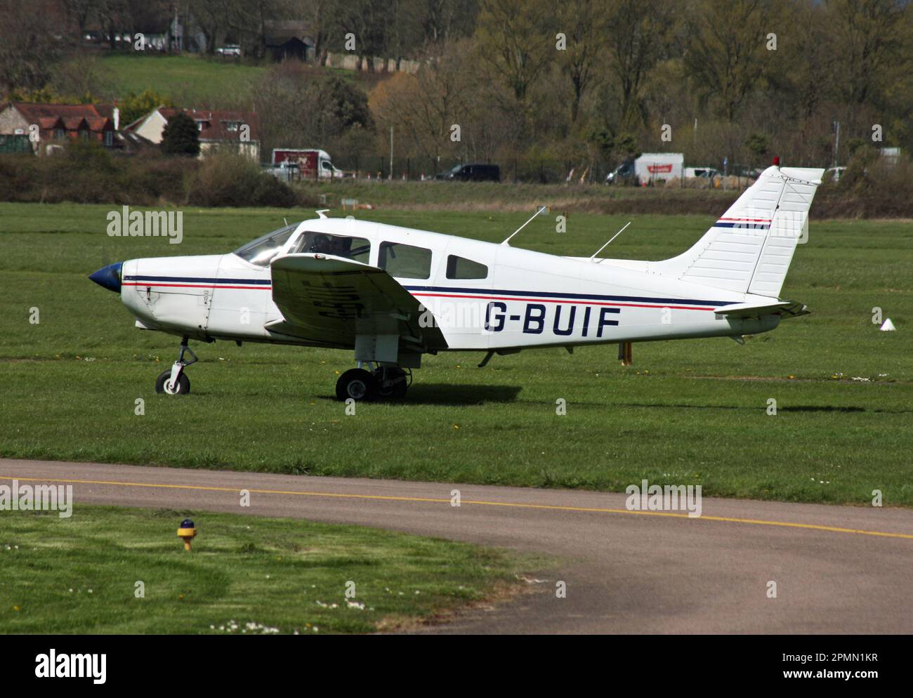 A Piper PA-28-161 Warrior II Cherokee at Brighton City Airport Shoreham ...