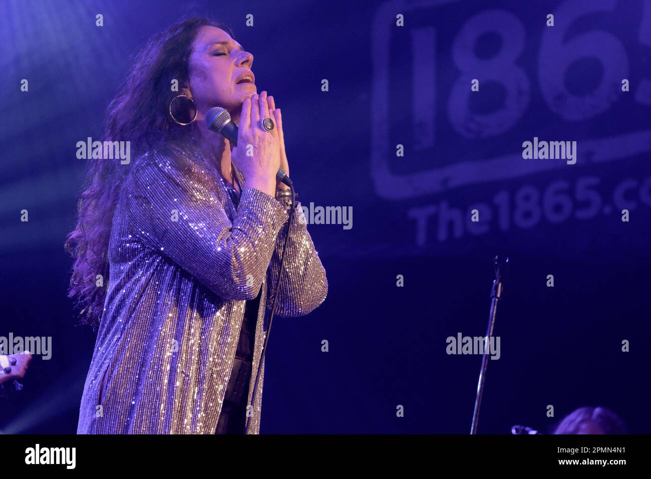 Sari Schorr at The 1865 in Southampton, April 2023 Stock Photo - Alamy