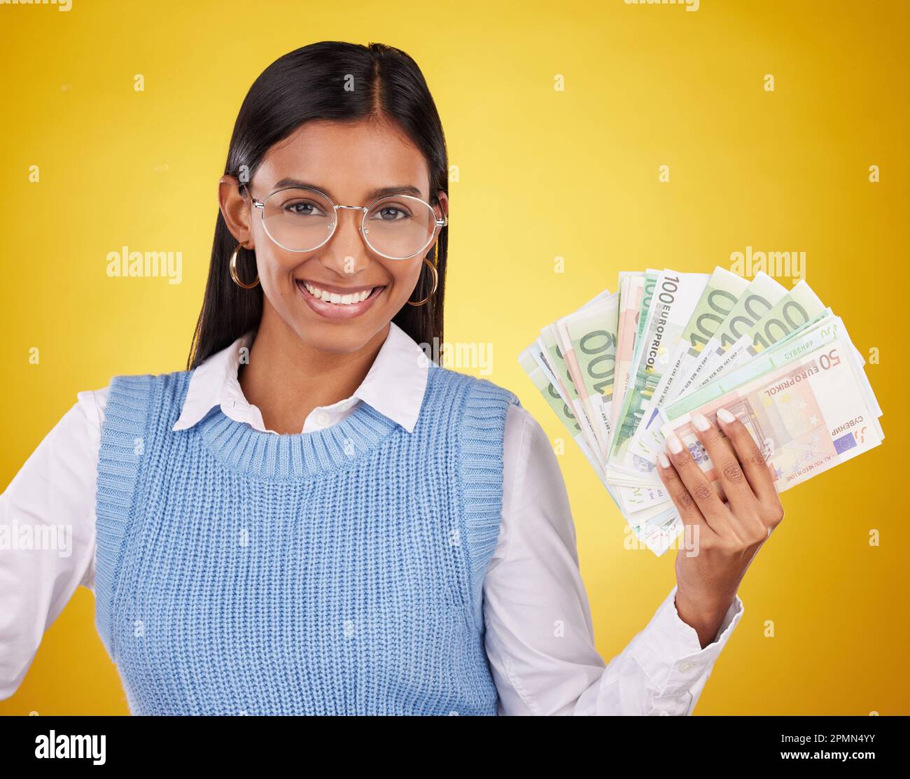 Award winning smile hi-res stock photography and images - Alamy