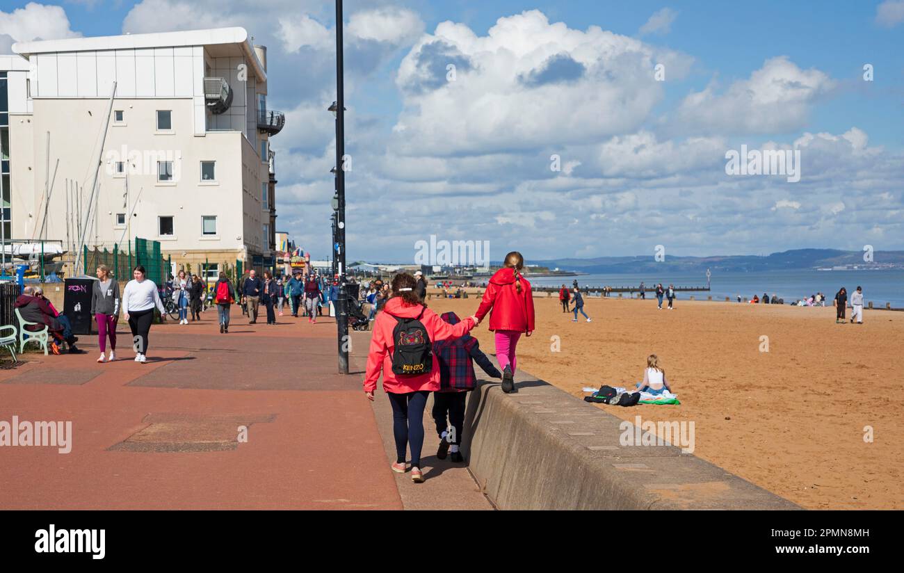 Portobello, Edinburgh, Scotland, UK. 14th April 2023. Sunshine at the ...