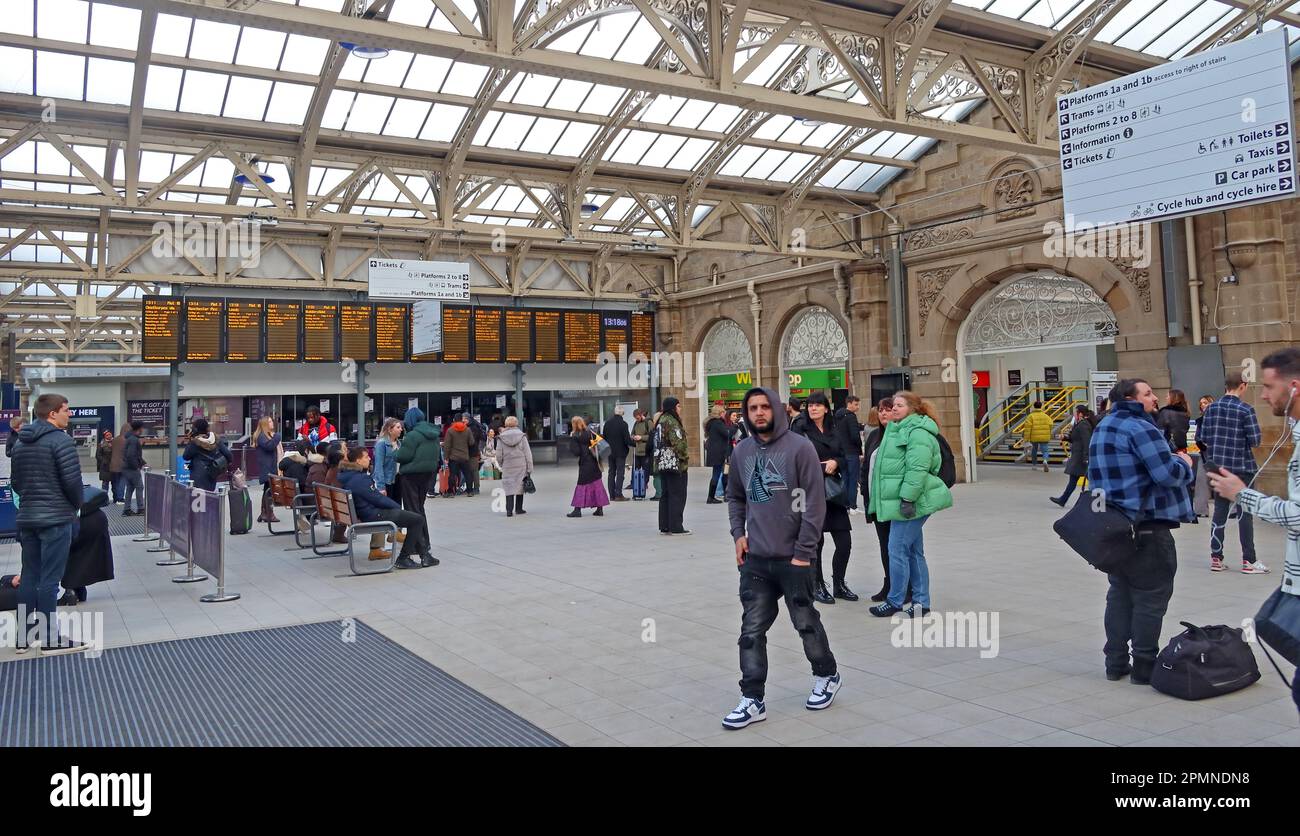 Sheffield railway station concourse, Sheaf St, Sheffield City Centre ...