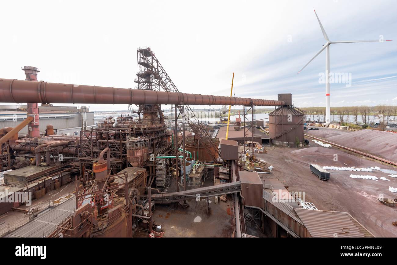 Hamburg, Germany. 14th Apr, 2023. The direct reduction plant at the ...
