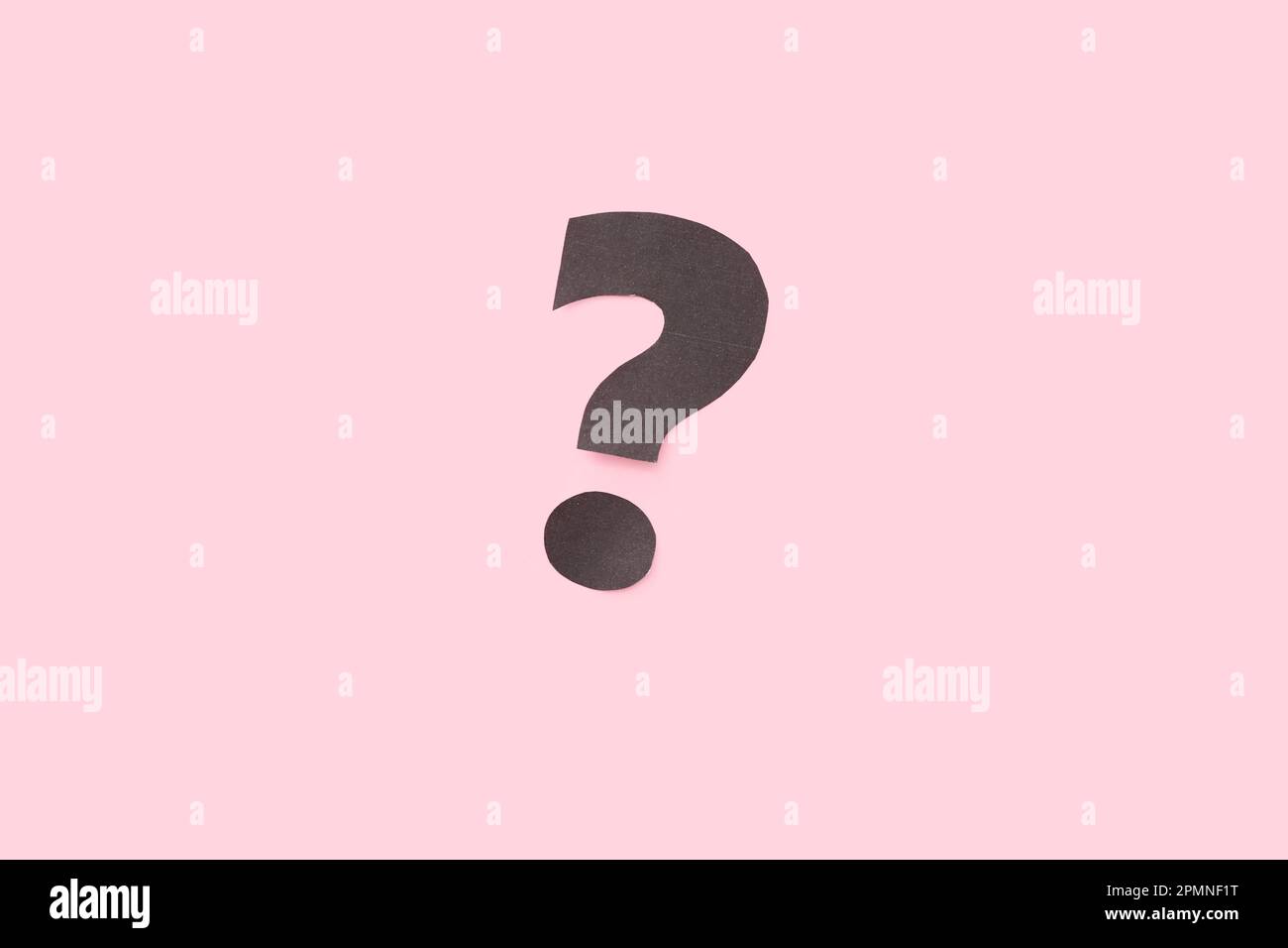 Paper question mark on pink background Stock Photo - Alamy
