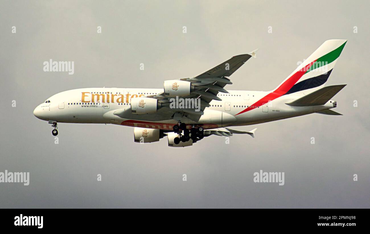 Emirates A380 glasgow to dubai world's largest passenger plane over ...