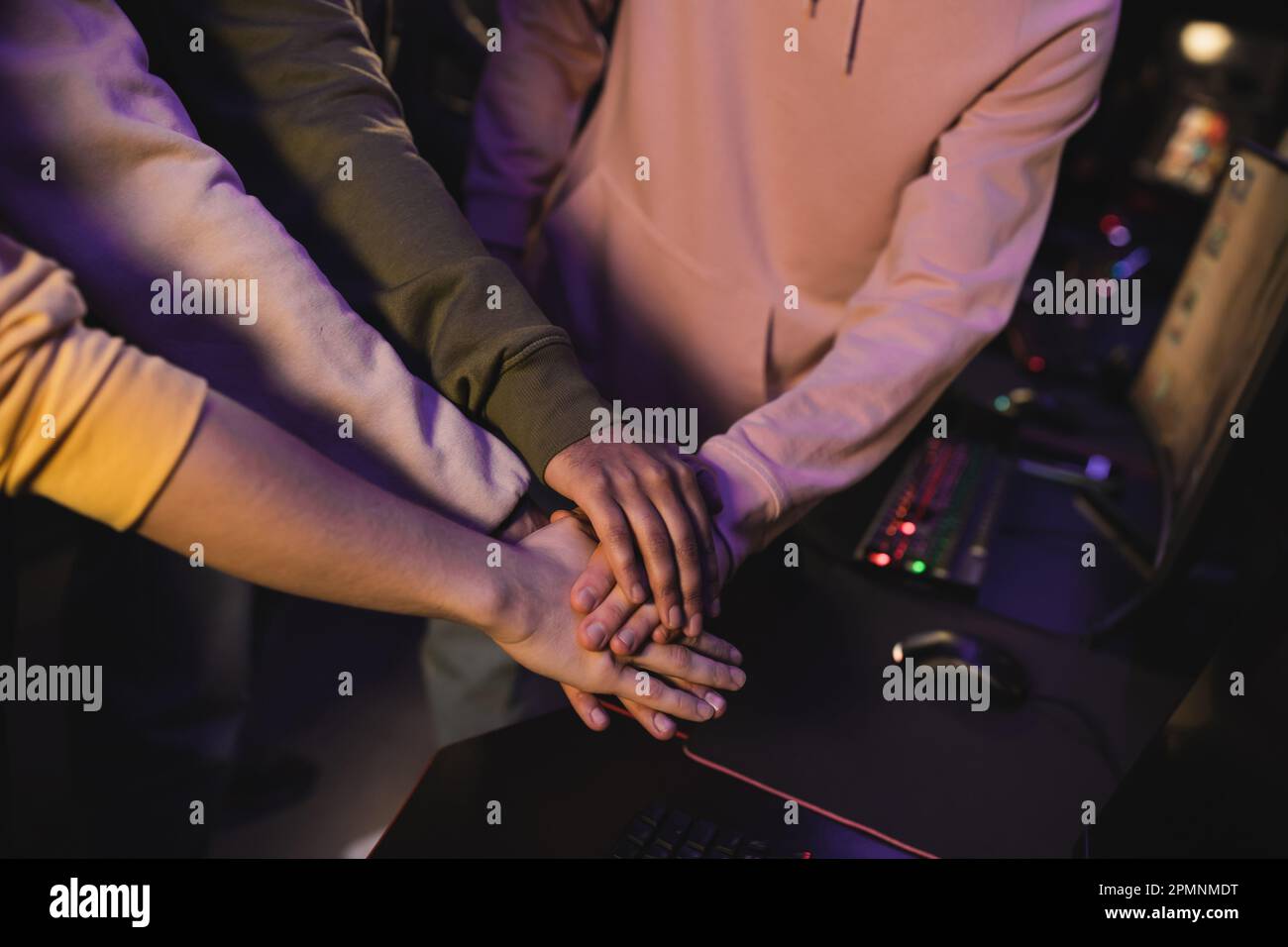 Diverse friends image hi-res stock photography and images - Alamy