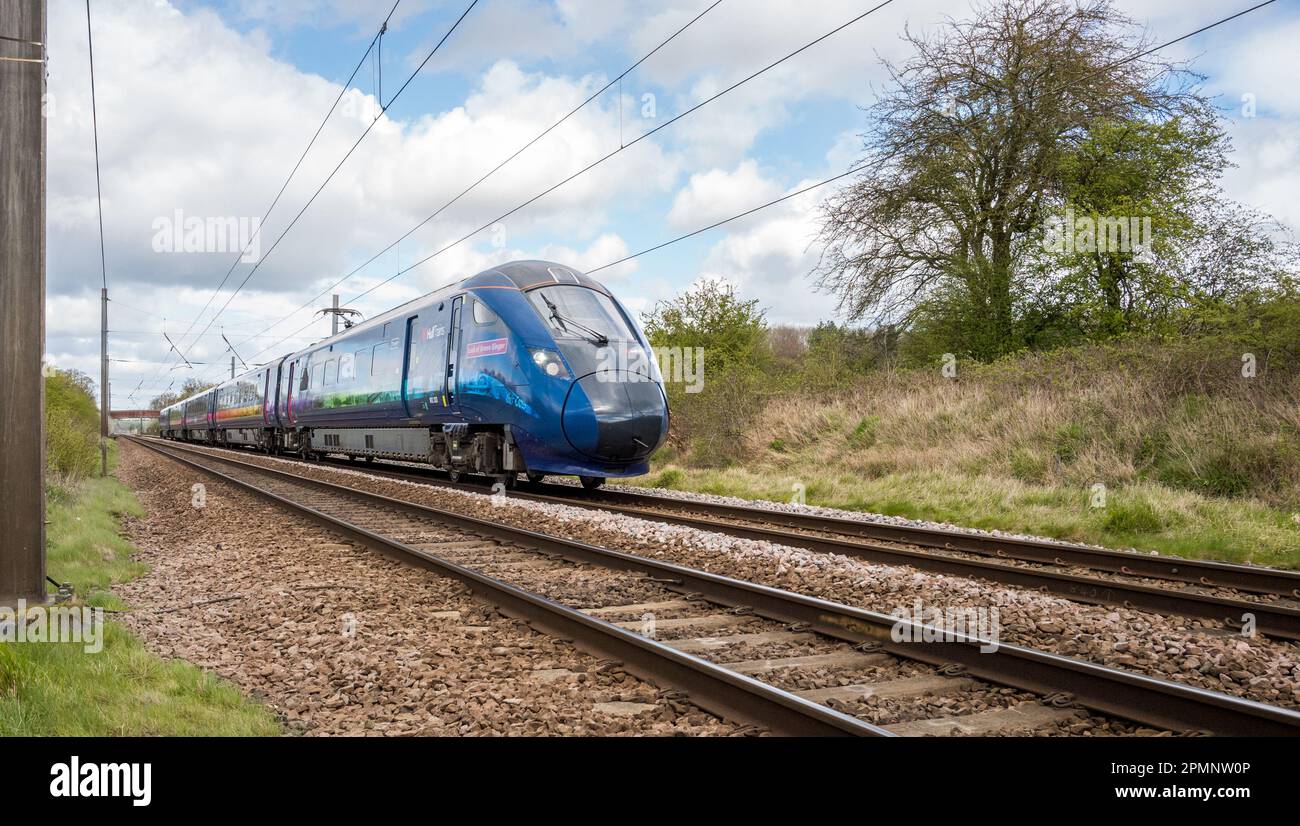 The new Hull Azuma electric train, "Land of Green Ginger" operating on ...