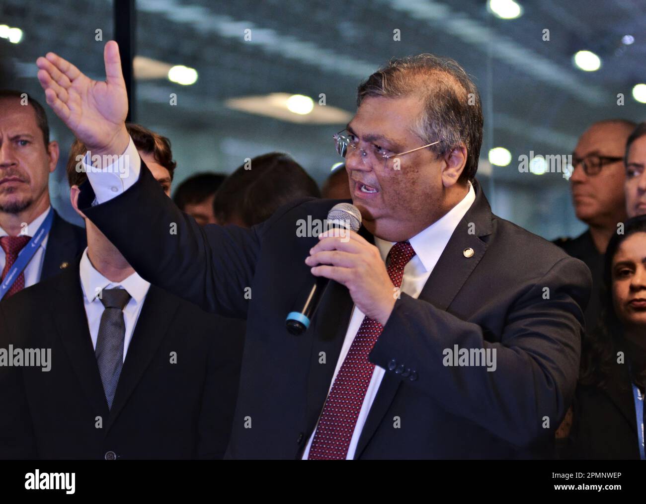 The Minister of Justice of Brazil, Flávio Dino, and the Governor of Rio ...