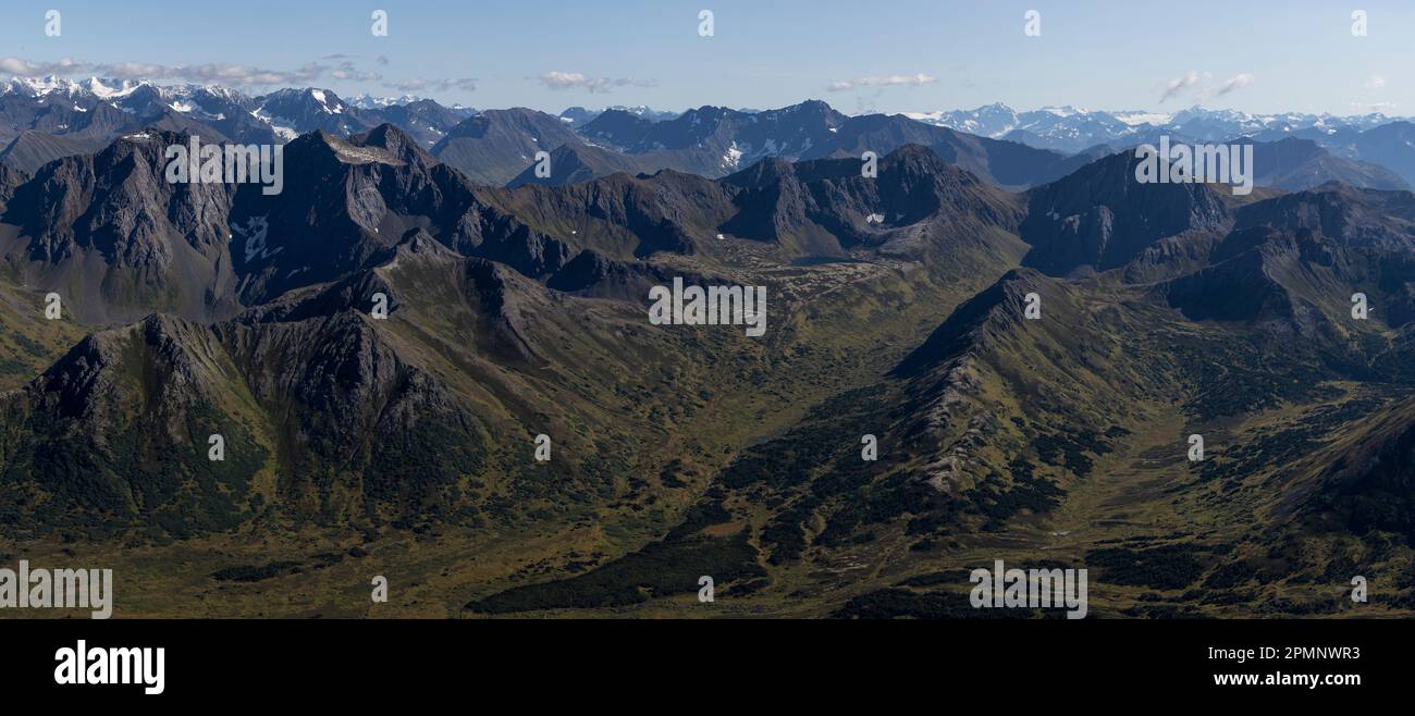 Scenic overview of the Chugach Mountain Range in the Chugach State Park ...