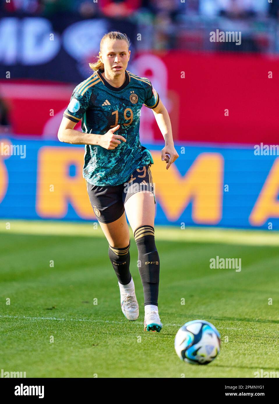 Klara BÜHL, DFB 19 in the friendly DFB women match GERMANY - BRASIL 1-2 ...