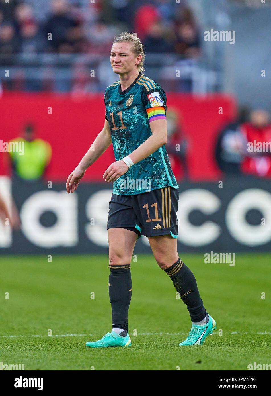 Alexandra Popp, DFB 11 injury in the friendly DFB women match GERMANY ...