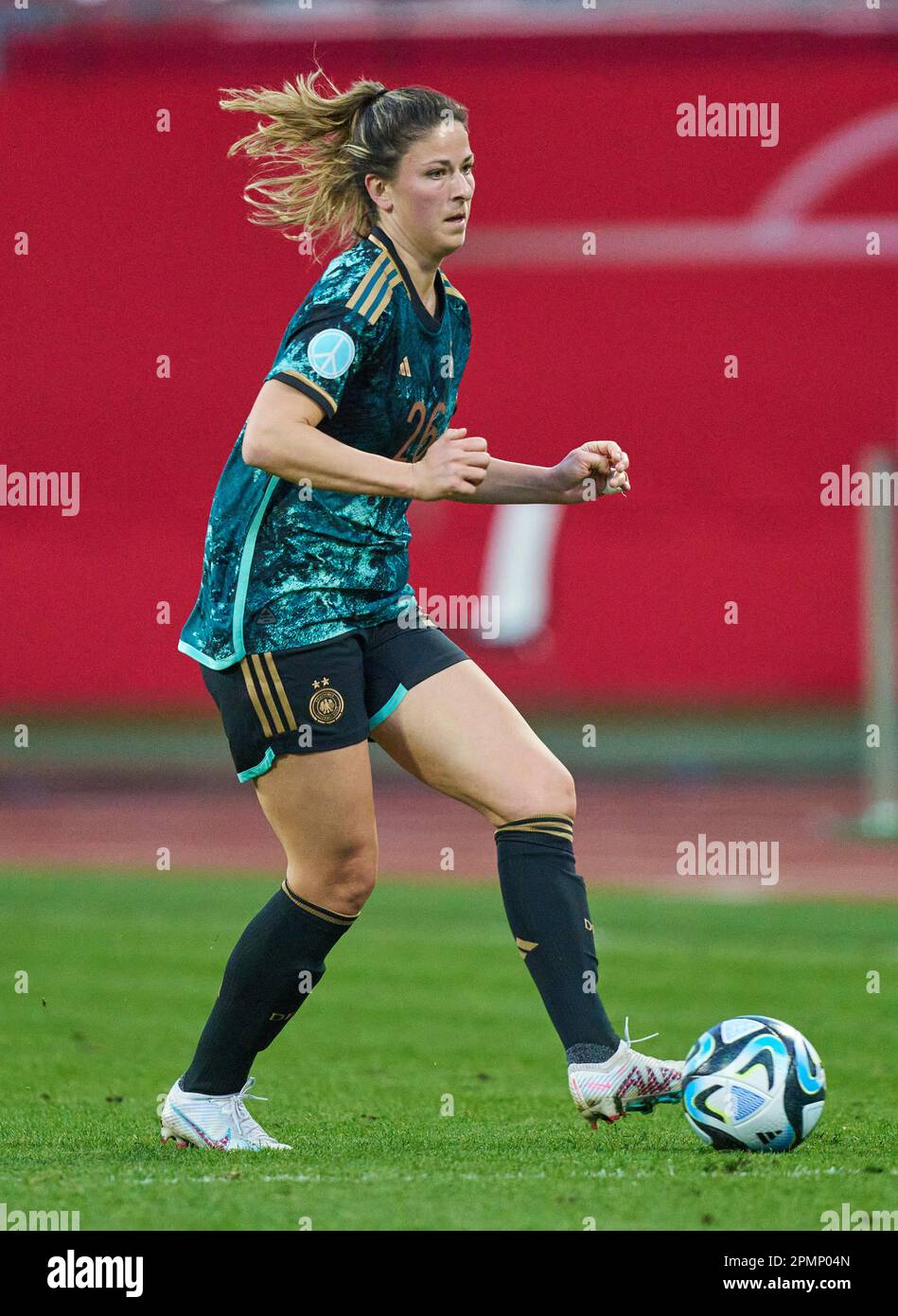 Chantal Hagel, DFB 26 in the friendly DFB women match GERMANY - BRASIL ...