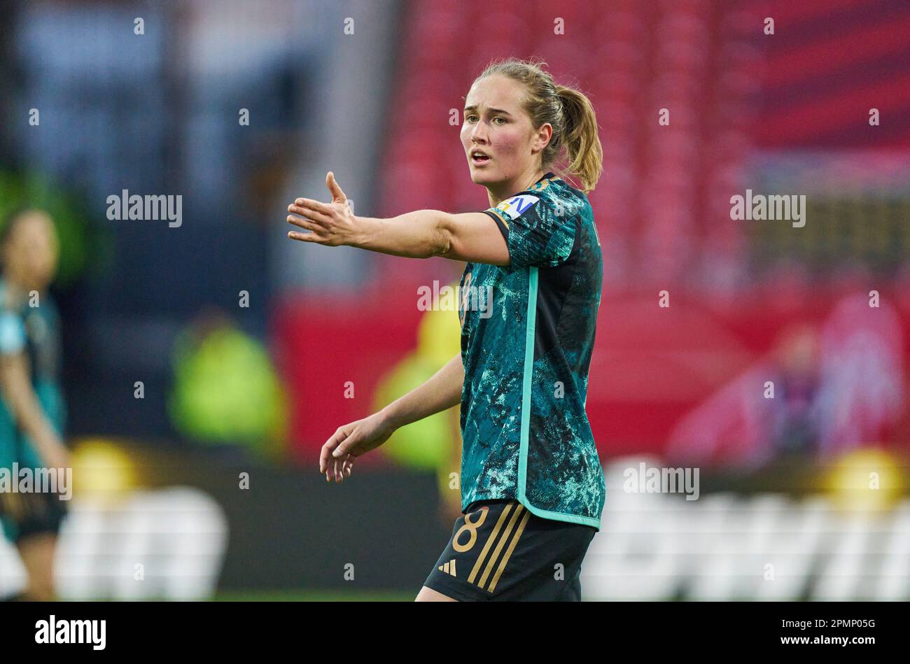 Sydney LOHMANN, DFB 8 in the friendly DFB women match GERMANY - BRASIL ...
