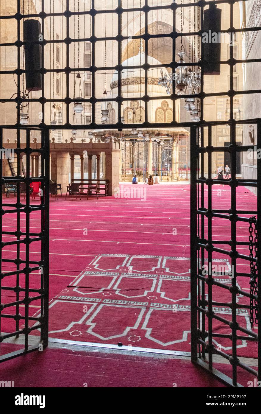 The gate between the courtyard and Sultan Hasan's mausoleum at Mosque ... The gate between the courtyard and Sultan Hasan's mausoleum at Mosque ...