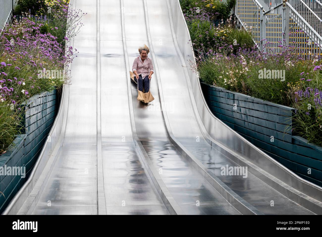 Superbloom at tower of london hi-res stock photography and images - Alamy