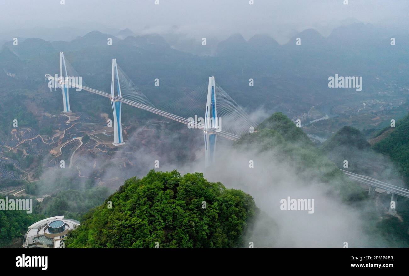 (230414) -- GUIYANG, April 14, 2023 (Xinhua) -- This aerial photo taken ...