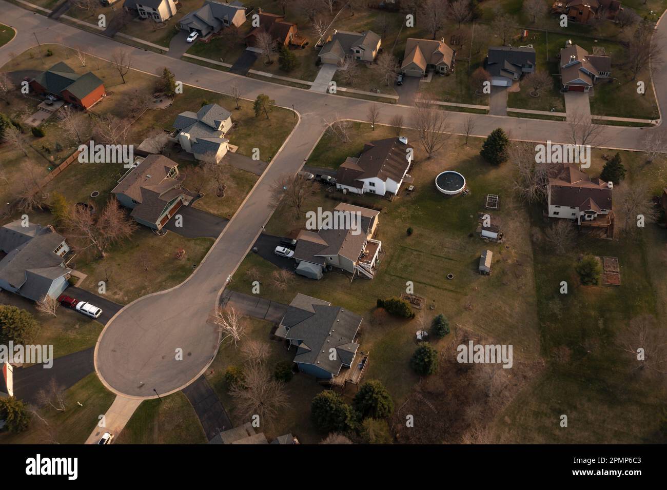 Cul de sac and neighborhood hi-res stock photography and images - Alamy