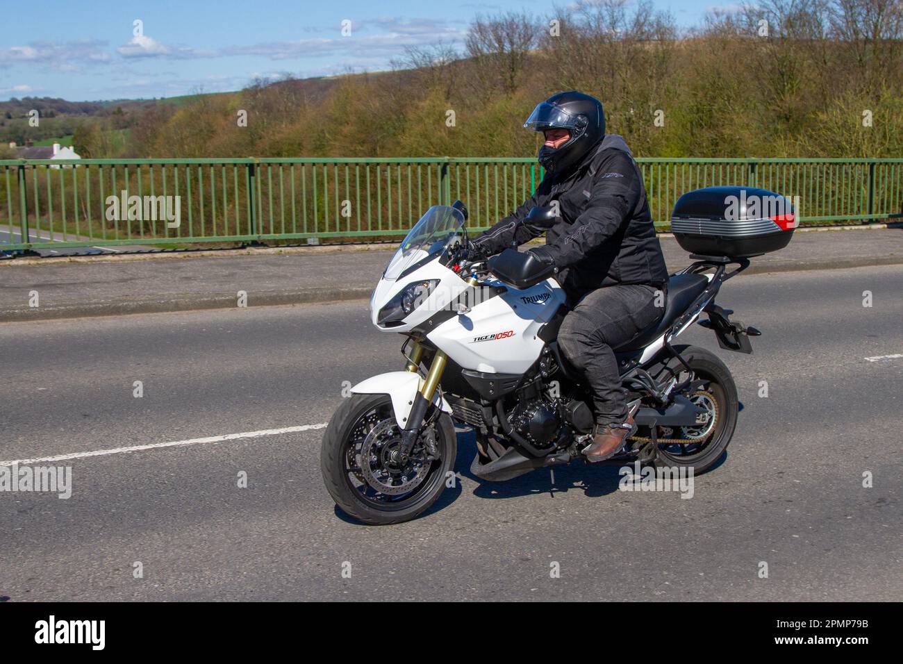 Triumph speed triple 1050 white hi-res stock photography and images - Alamy