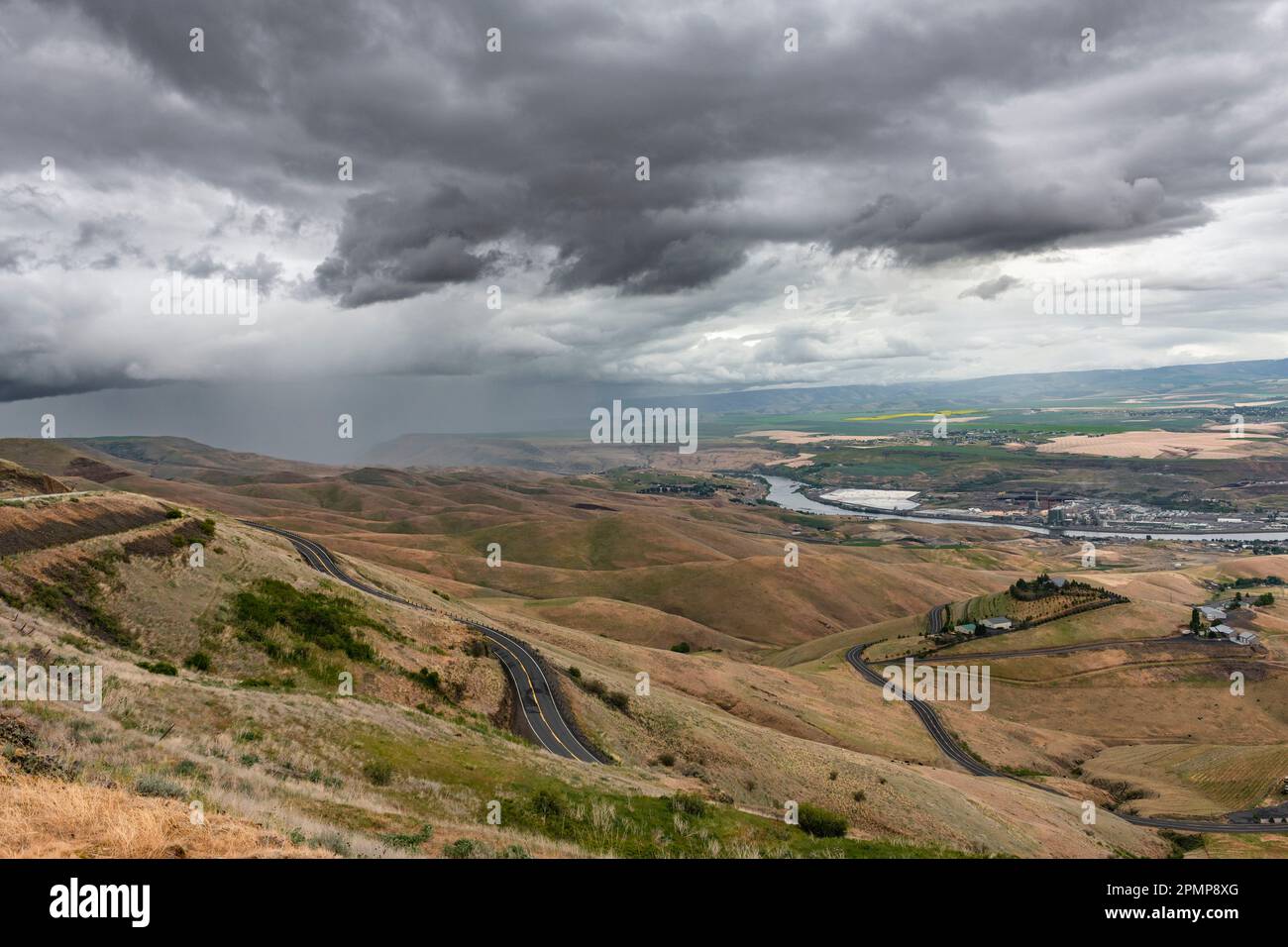 View from Lewiston Hill Overlook at the top of the Old Spiral Highway ...