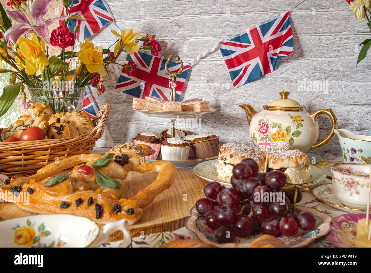 Vintage tea party celebration Coronation street parties Stock Photo - Alamy