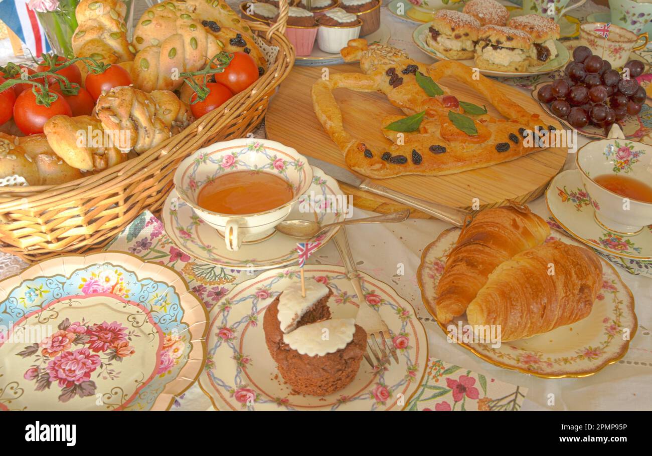 Vintage tea party celebration Coronation street parties Stock Photo - Alamy