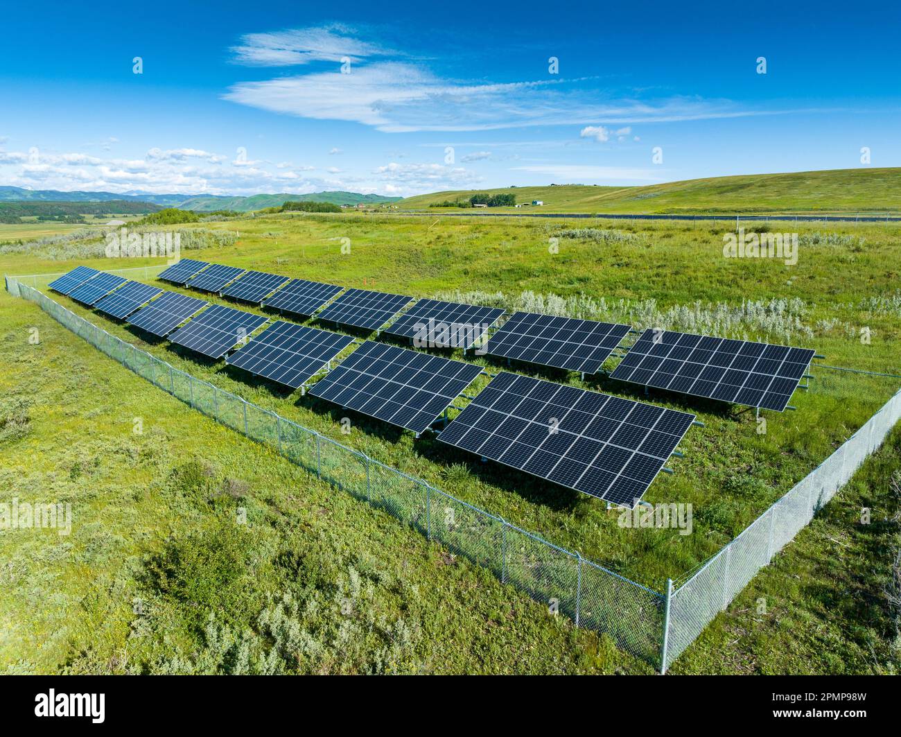 Solar fields hi-res stock photography and images - Alamy