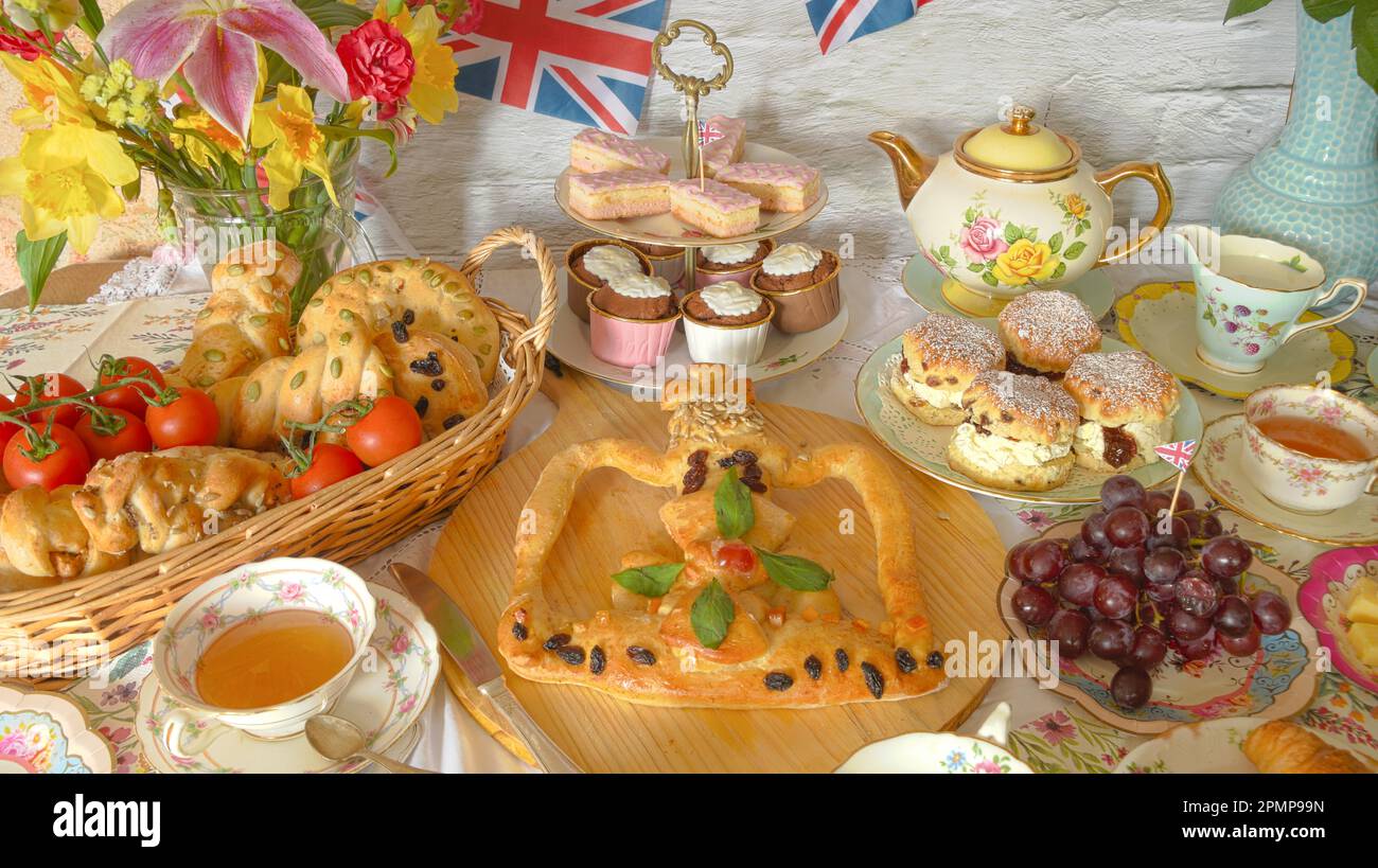 Vintage tea party celebration Coronation street parties Stock Photo - Alamy