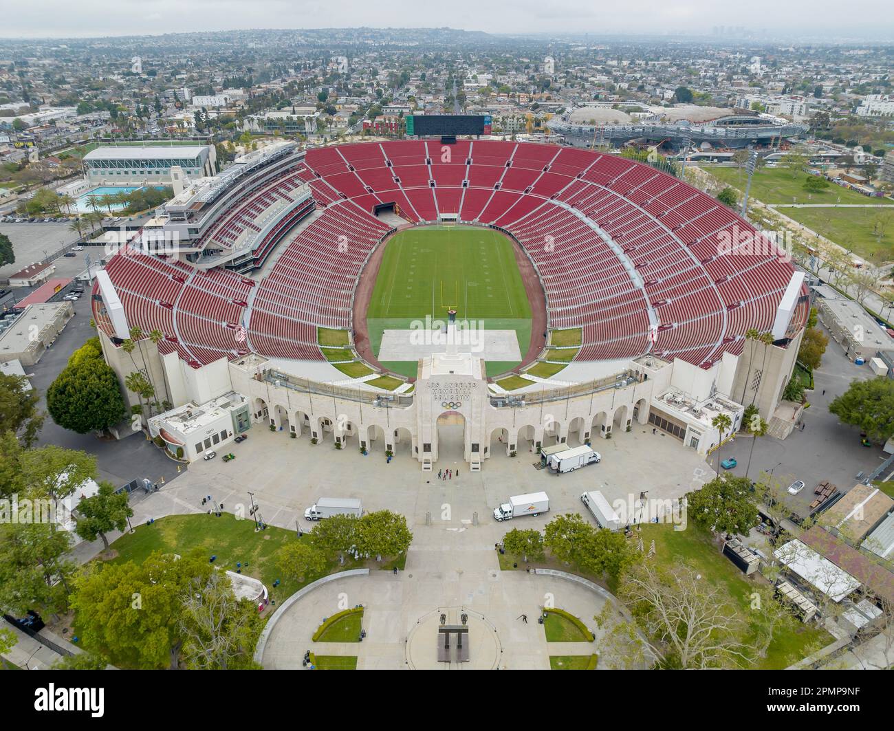 Los Angeles, CA, USA. 12th Apr, 2023. The Los Angeles Memorial Coliseum ...