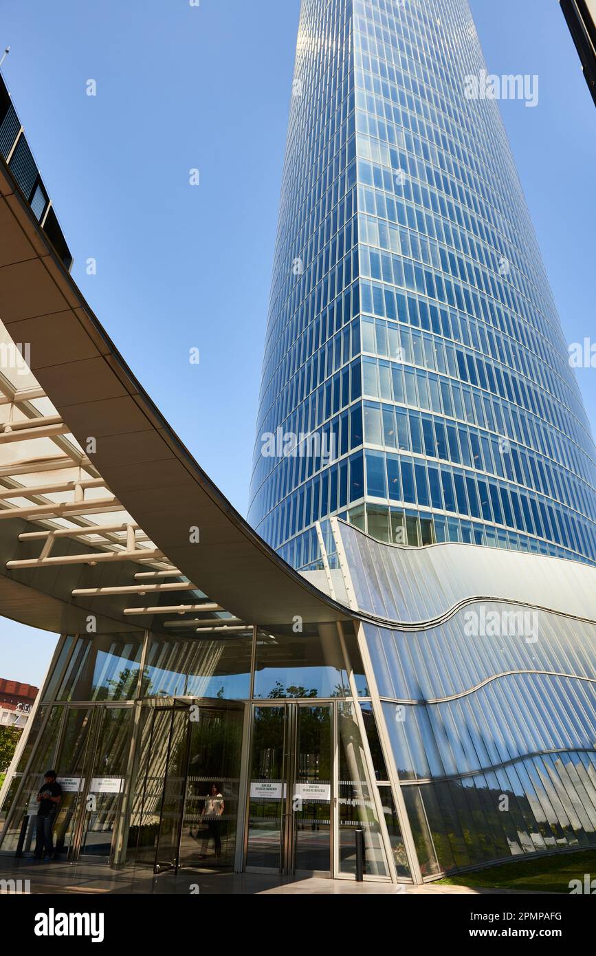 Glass exterior iberdrola tower hi-res stock photography and images - Alamy