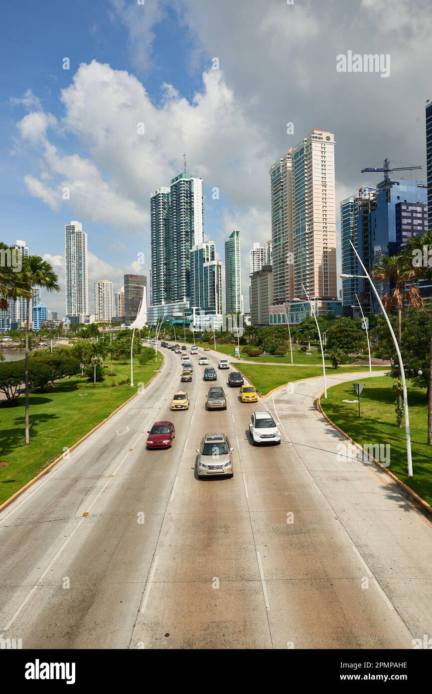 Modern traffic no buildings hi-res stock photography and images - Alamy