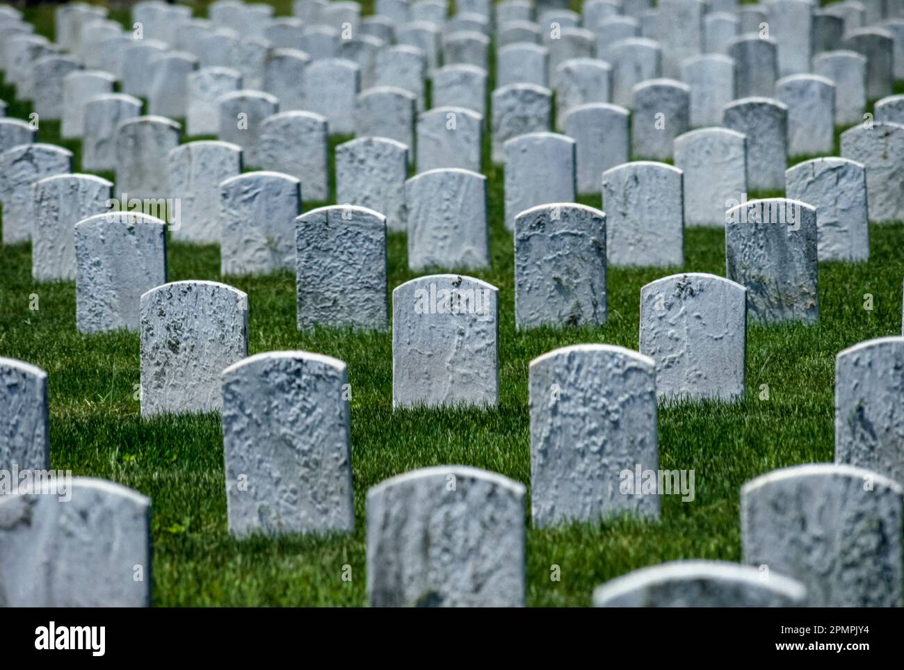 Unmarked gravestones hi-res stock photography and images - Alamy