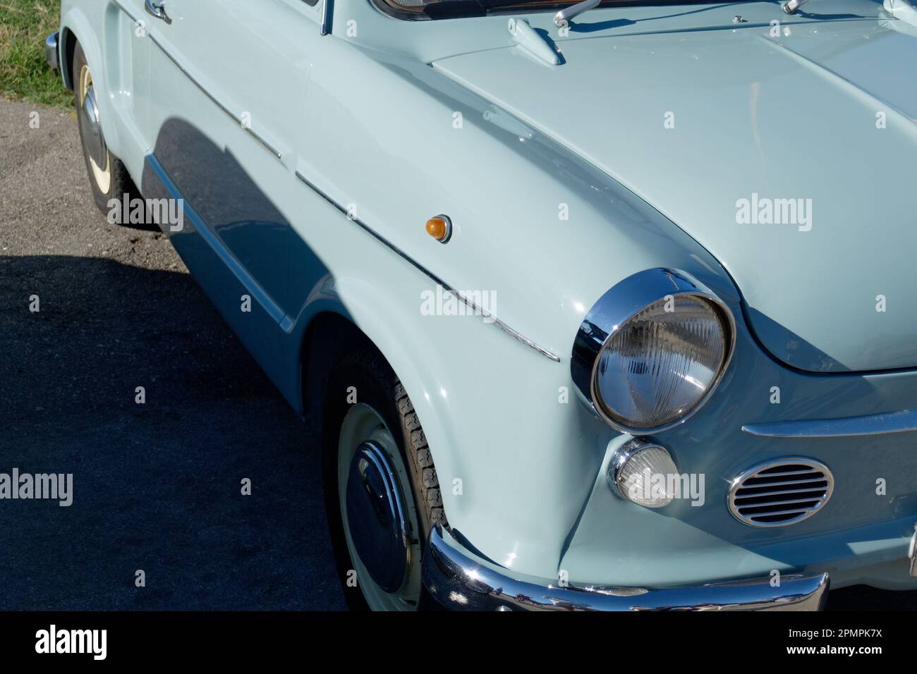 Front right of an old german classic car . Particular view of right ...