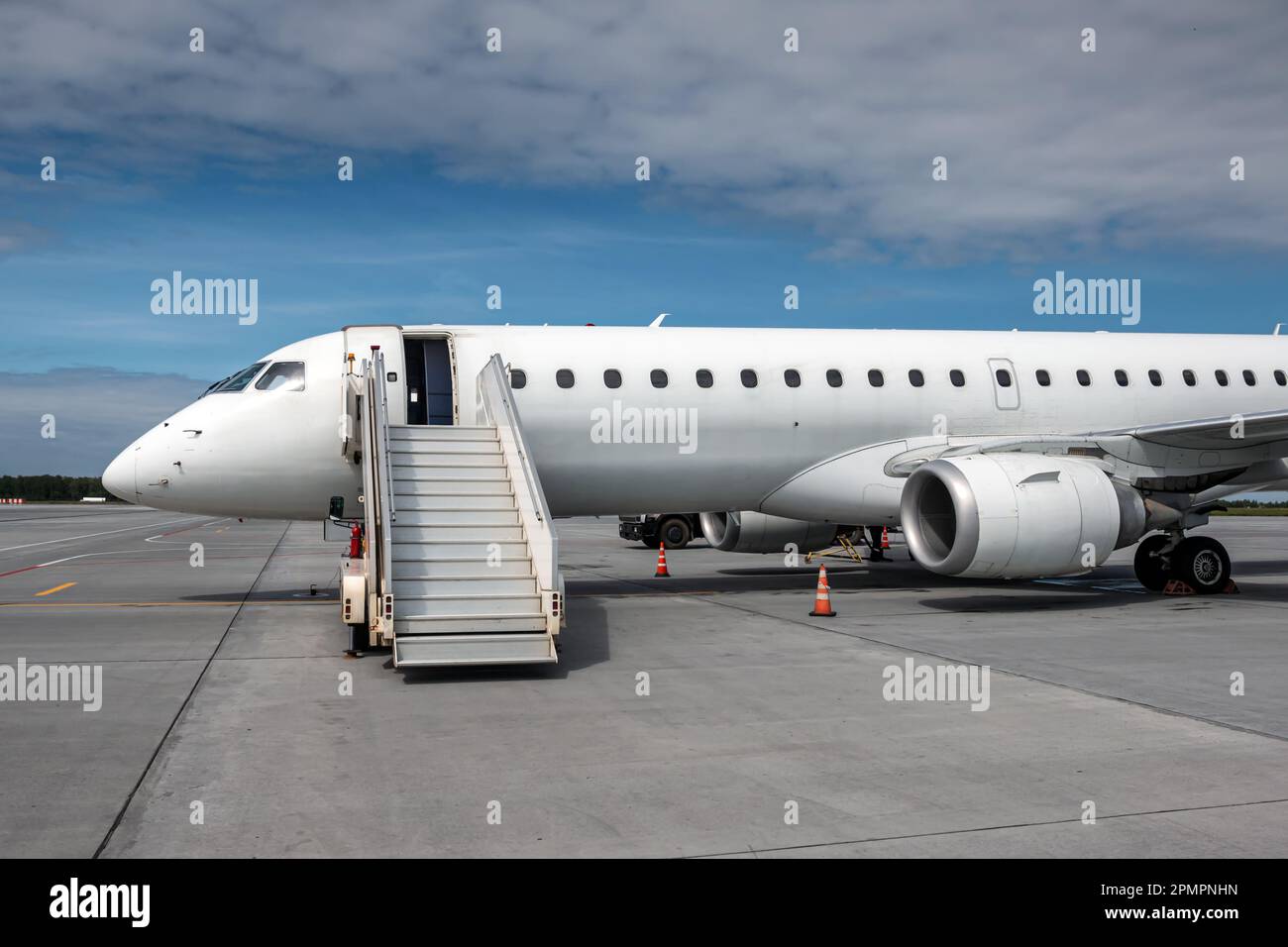 Cockpit steps hi-res stock photography and images - Alamy