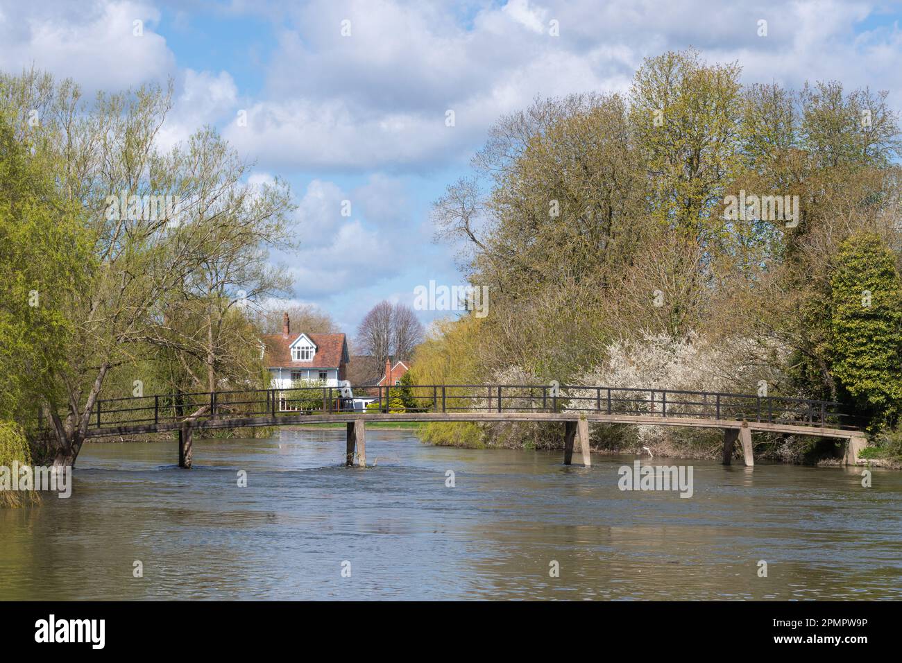 Sonning on thames hi-res stock photography and images - Alamy