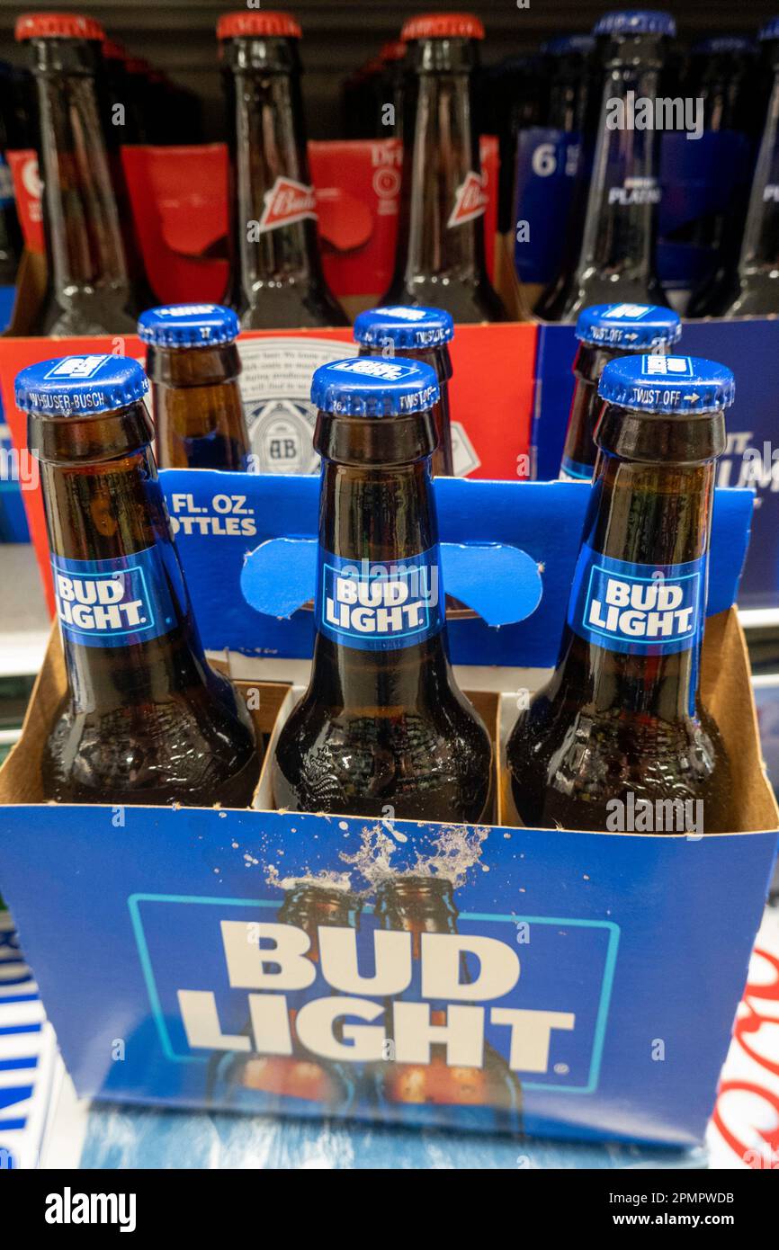 Bud Light Endorsement Of A Transgender Influencer Has Caused Issues For Anheuser Busch 2023