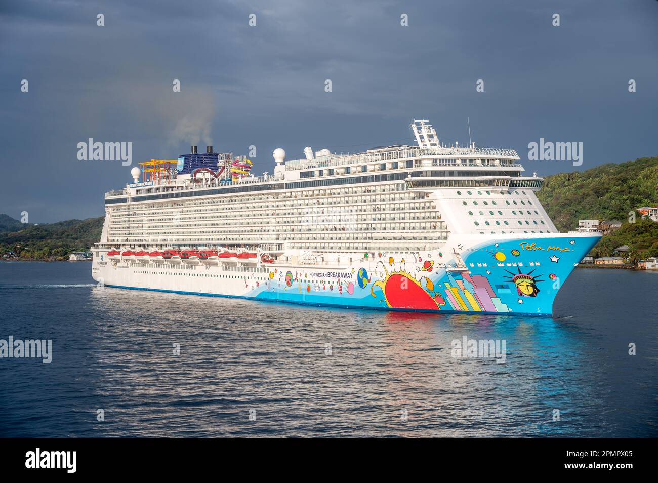 Roatan, Honduras - March 30, 2023: Cruise ship Norwegian Breakaway ...