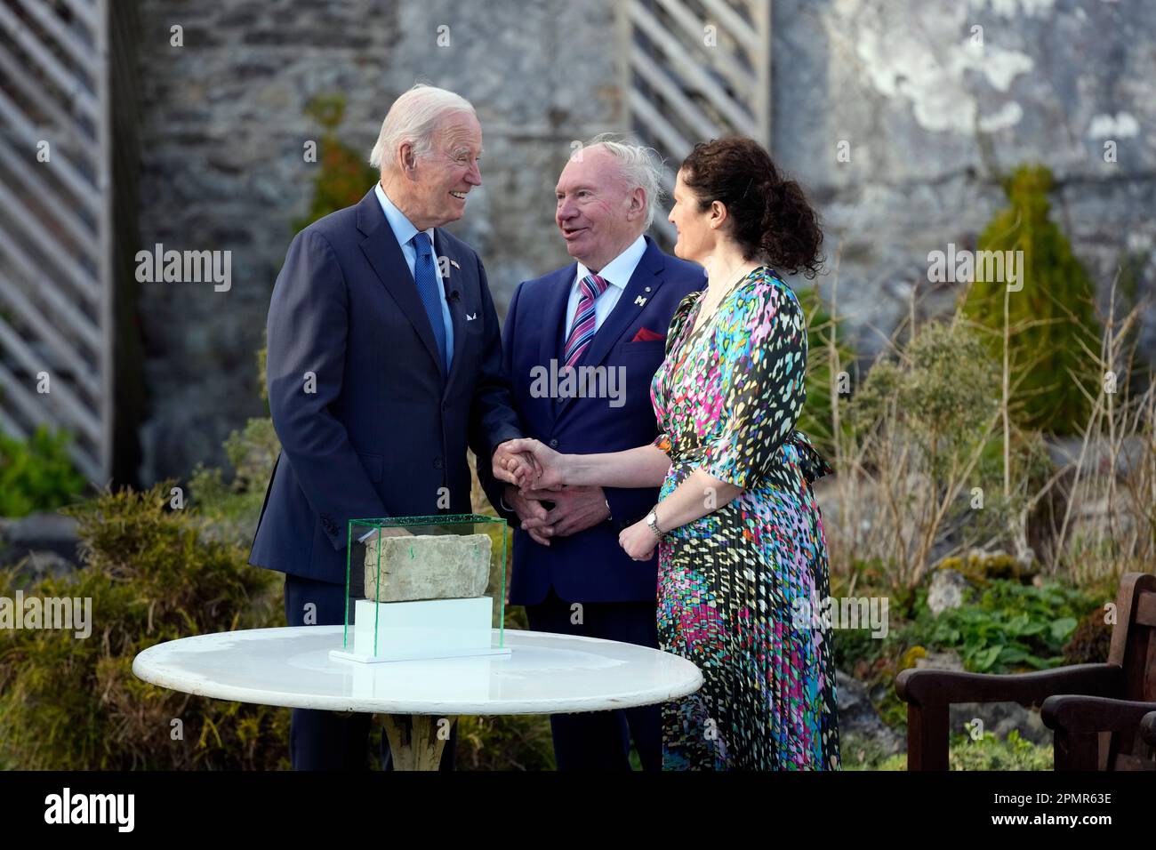 Ernie Caffrey and his daughter Miriam Caffrey speak with President Joe ...