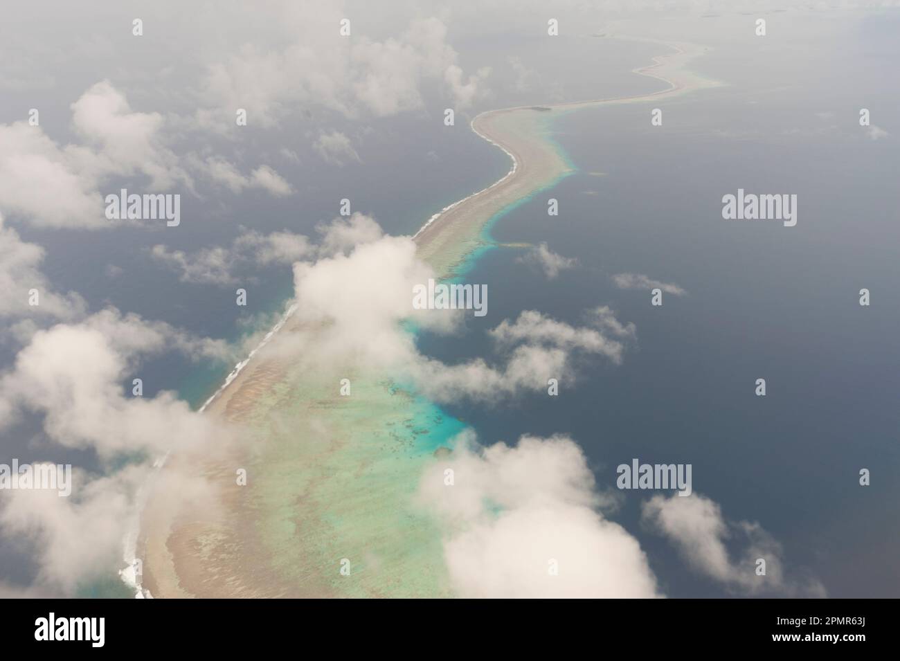 Atoll from air hi-res stock photography and images - Alamy